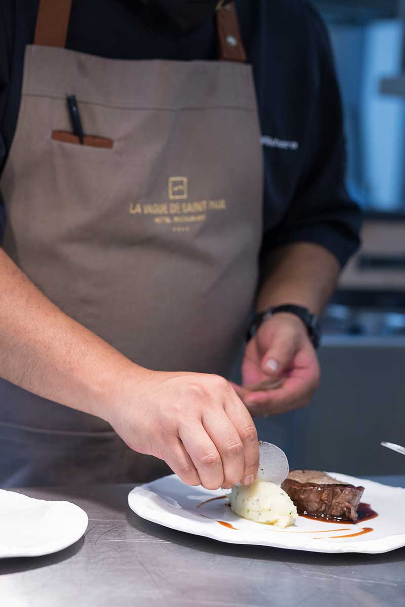 Restaurant Au Jardin de la Vague à Saint Paul de Vence par Akhara Chay